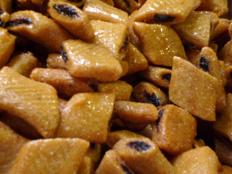 Makroud : les gâteaux de semoule aux dattes pour le Ramadan - Mon Maghreb